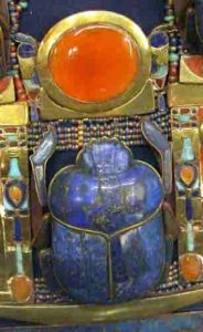 What does the scarab beetle symbolize in ancient Egypt? (amazing photos)