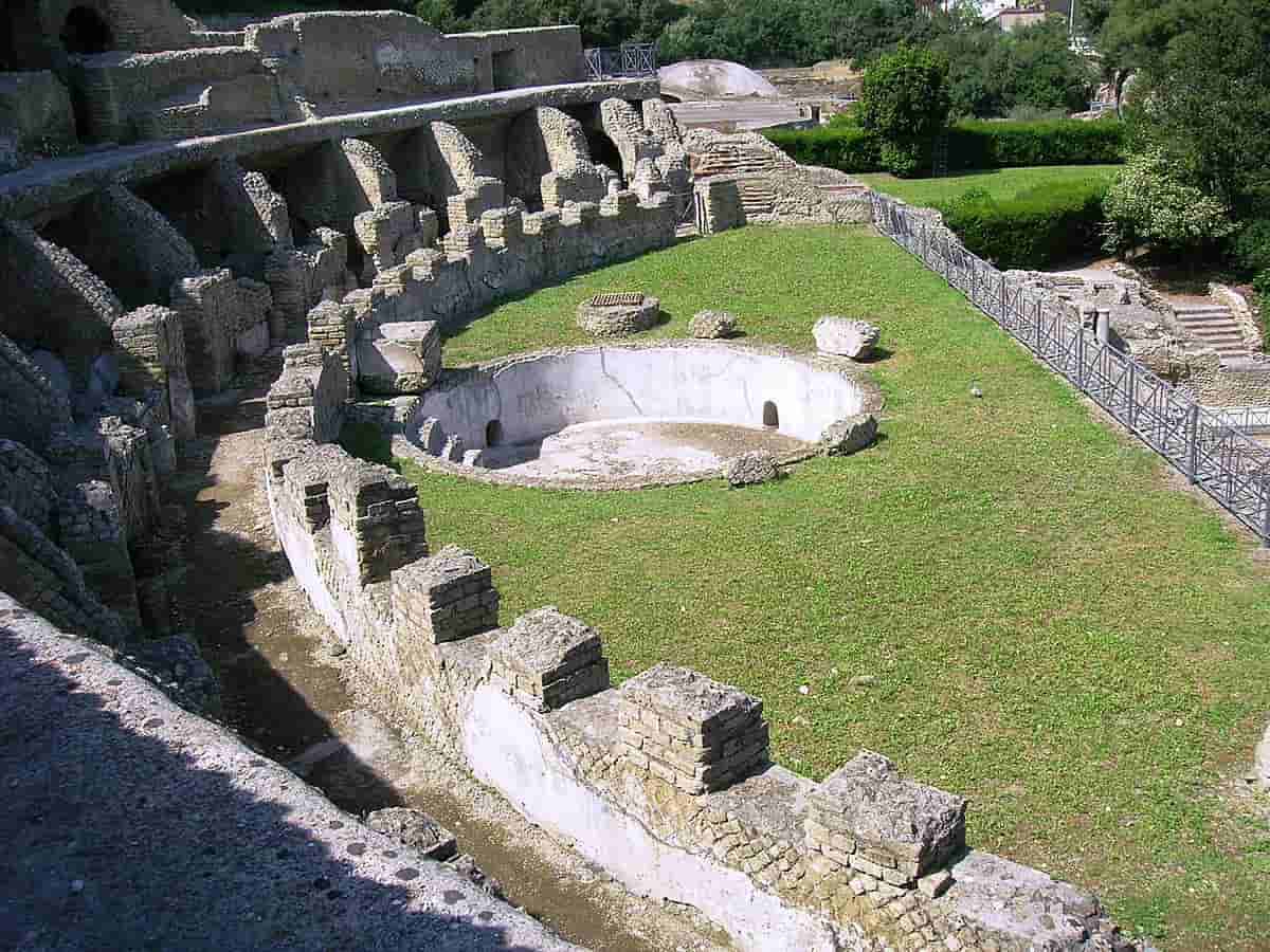 Las Vegas of the Roman Empire: The sunken Roman city of Baia