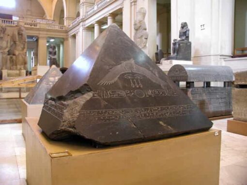 Pyramidion, the sacred stone that crowned the Egyptian pyramids and ...