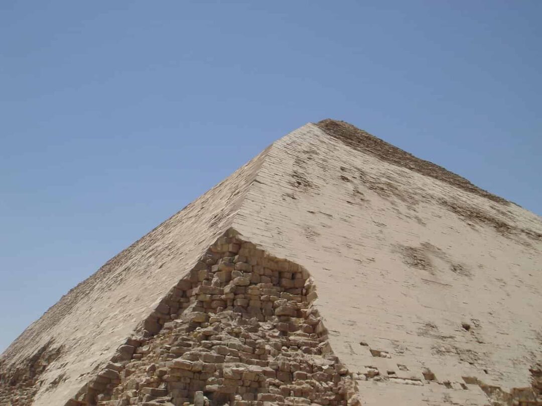 The Bent Pyramid of Sneferu: A Change in Design?