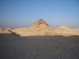 Deciphering the Structure of the Pyramid of Userkaf