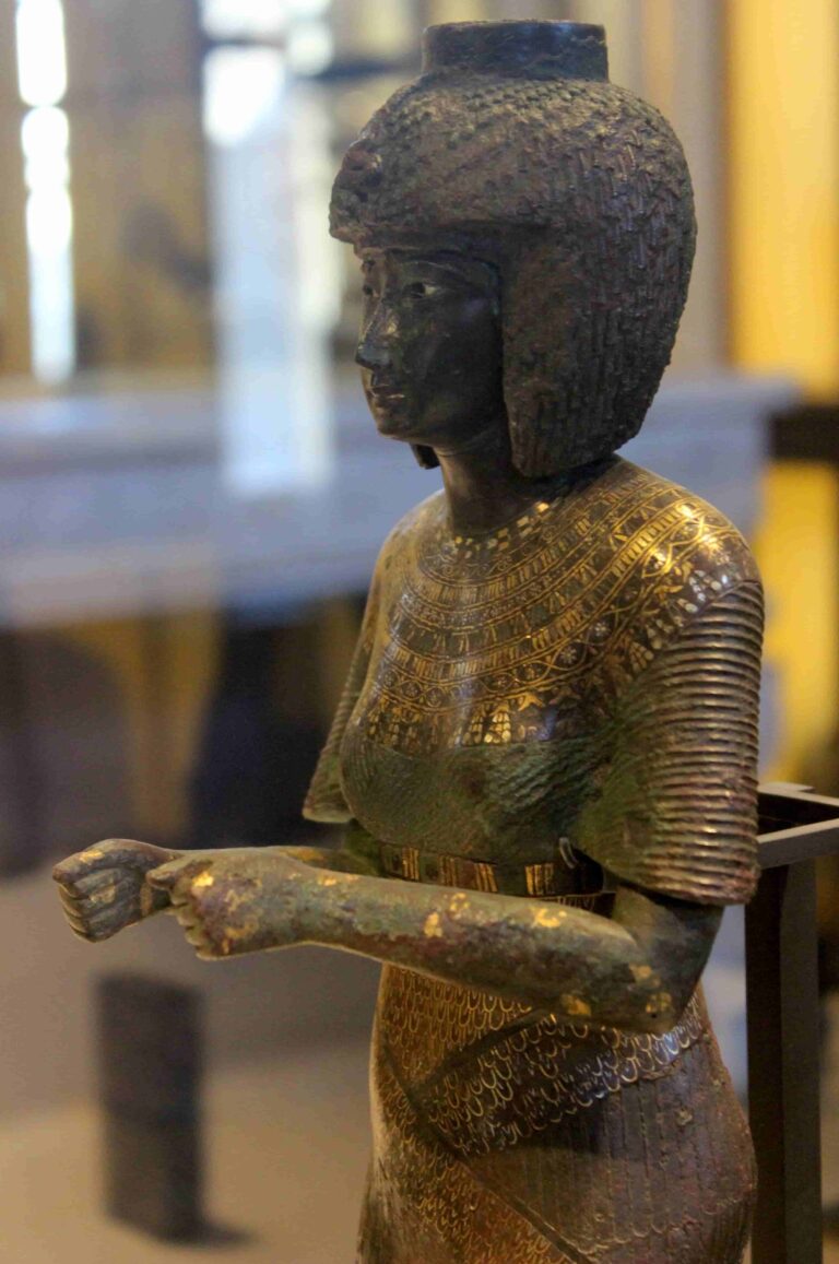 The Statue of Karomama