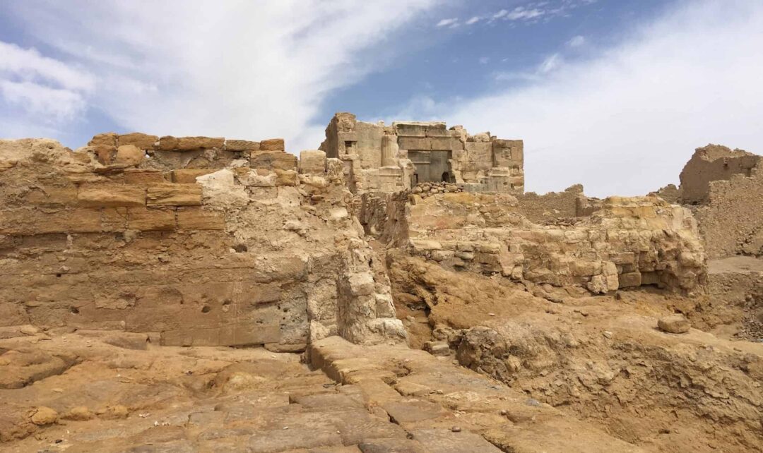 Uncovering the Mysterious Encounter: Alexander the Great's Visit to the ...