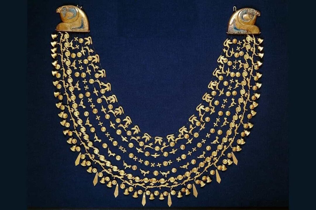 The Power and Symbolism of the Usekh Collar in Ancient Egypt