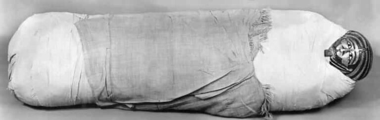 The Intact Tomb of the Mysterious Wah